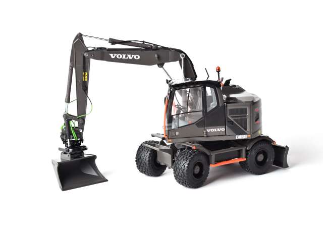 Volvo EWR150E Excavator Nokian Black Edition - 1:32 - AT Collections ...